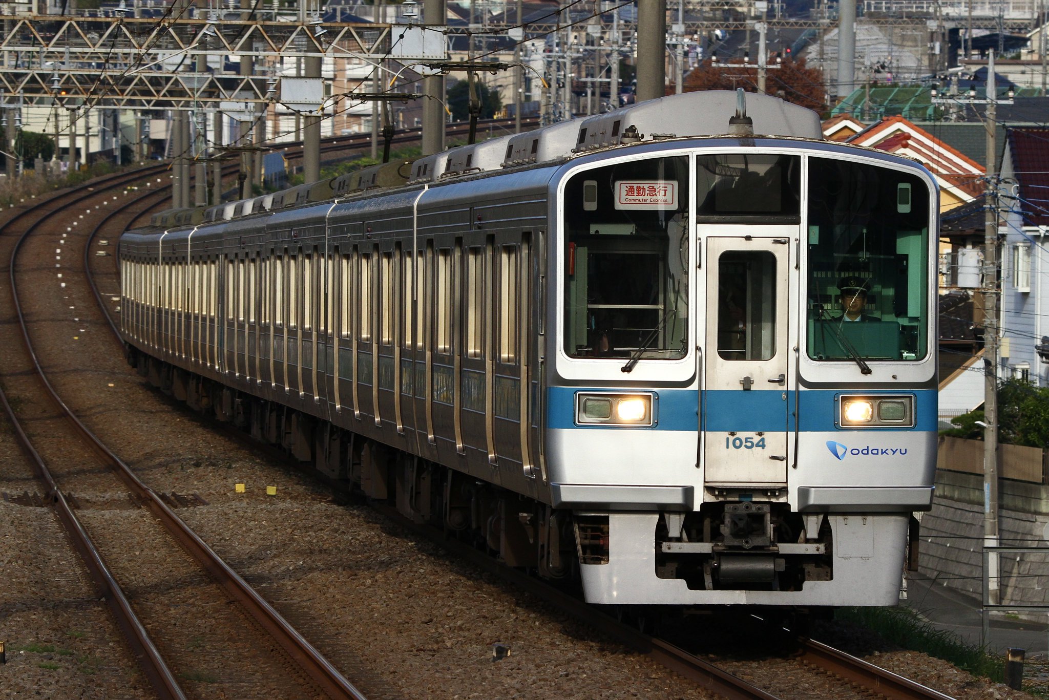 ワタシダ【Odapediaの中の人】 on Twitter: "8両の通勤急行は度々撮りましたが、これは今思えば笑えますね😅 https://t.co/dR5ViTRLjl" / Twitter