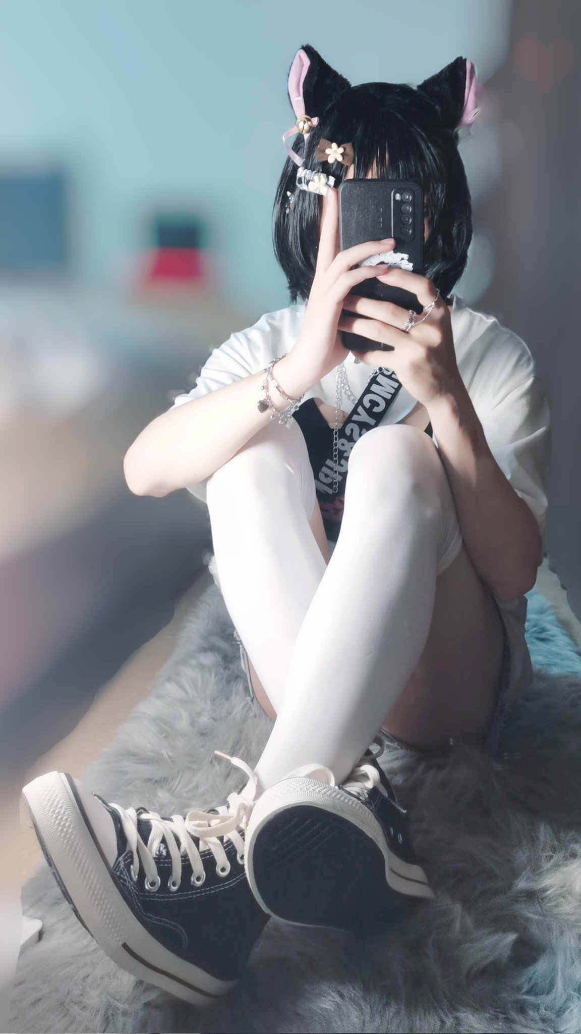 Rika 1 On Twitter 我简直可以扛起一头强壮的牛转身就跑”。这是我第一次变装后修图时唯一的感受😳 嘤,我再也不会用这么强的灯光打光了😥😥😥 可能穿搭有些奇怪😓 Part2