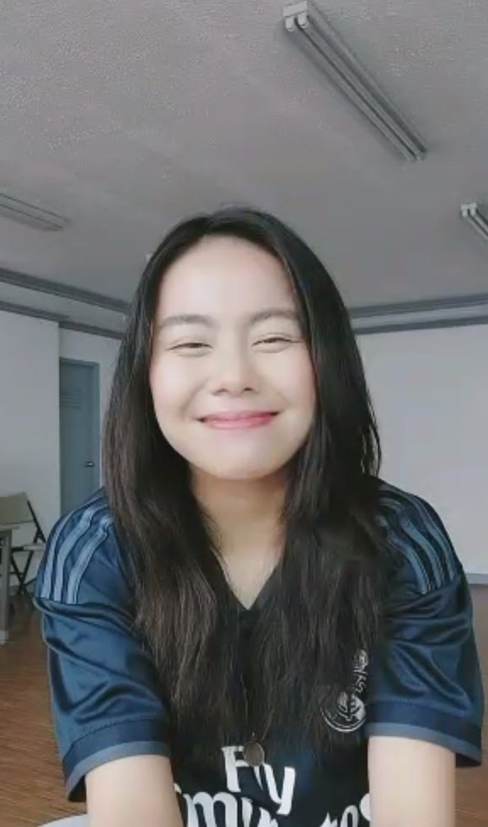 🦊Ellaˢᵍ-⁰⁵ | REST on Twitter: "RT @shesophiabulous: cutie litol babie pouting & smiling 🥺 KAIA ...