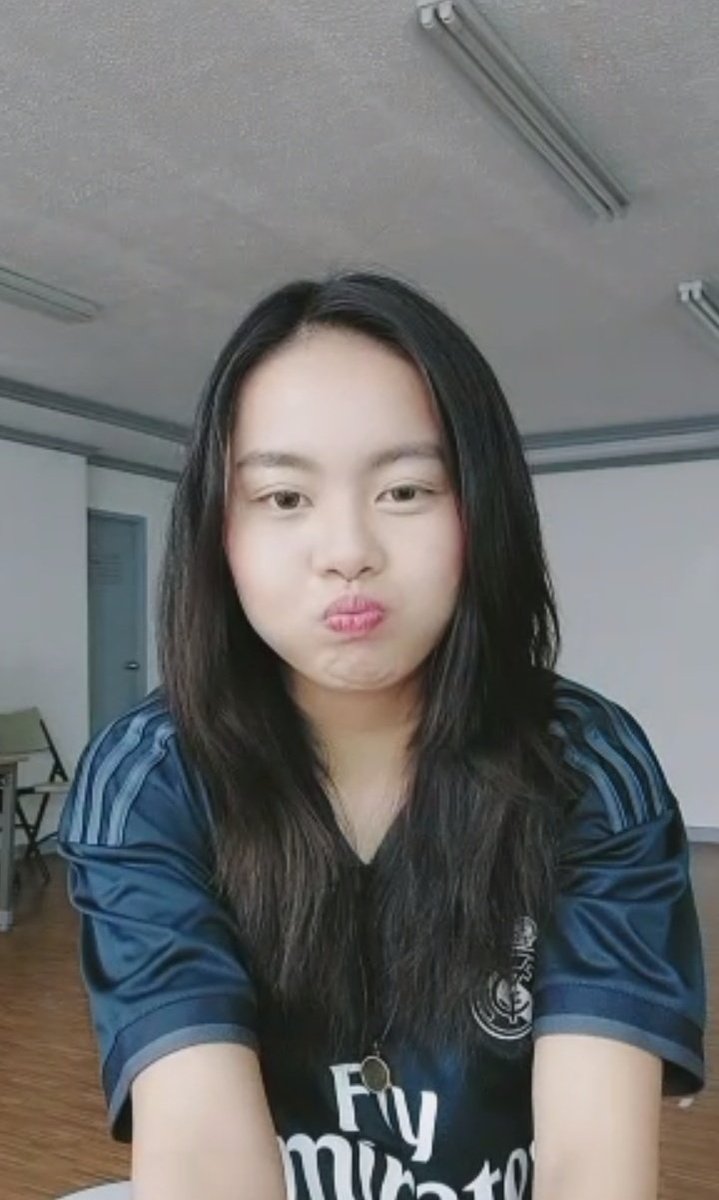 🦊Ellaˢᵍ-⁰⁵ | REST on Twitter: "RT @shesophiabulous: cutie litol babie pouting & smiling 🥺 KAIA ...