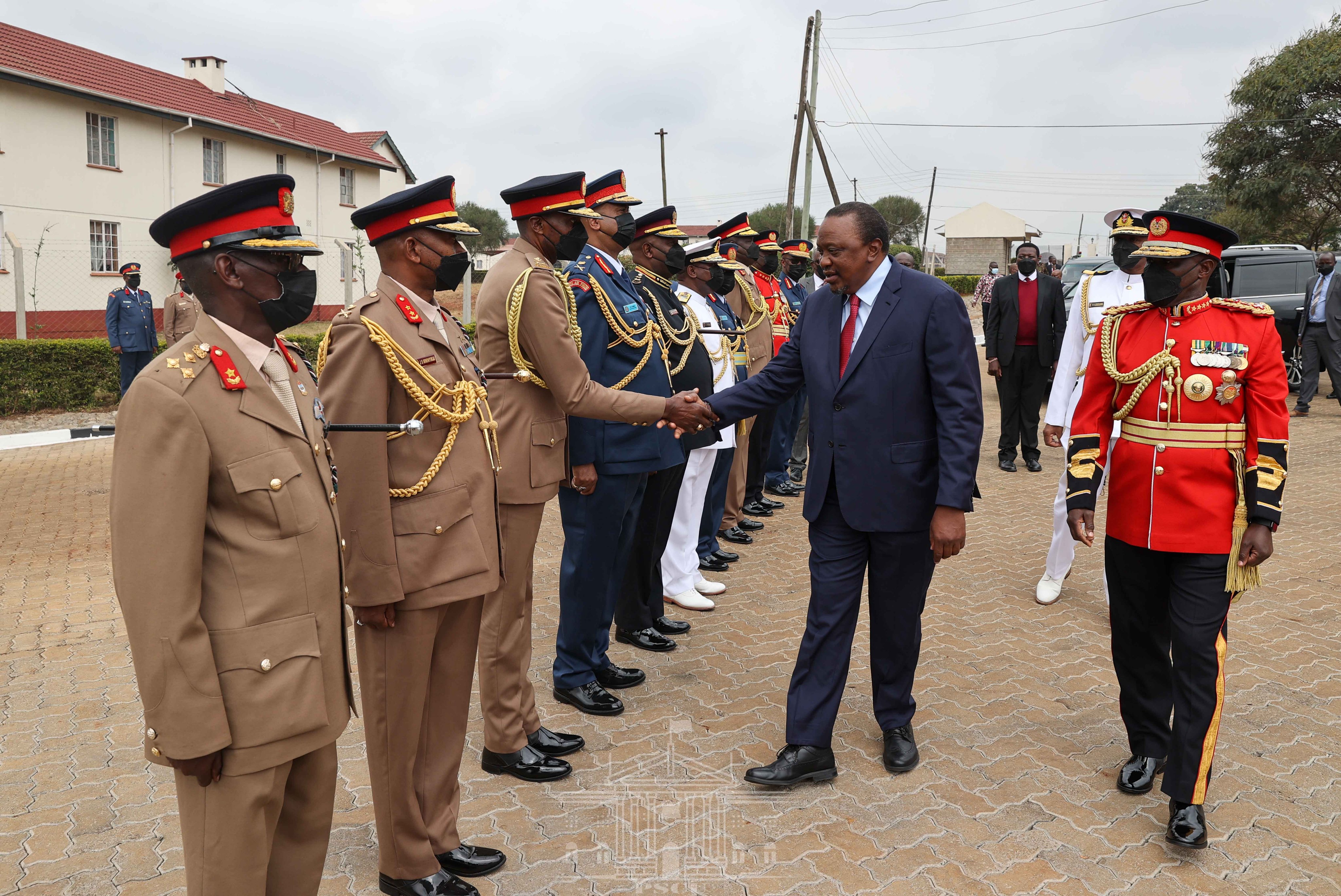 State House Kenya on Twitter: "1/2 His Excellency President Uhuru Kenyatta arrives at Lang'ata ...