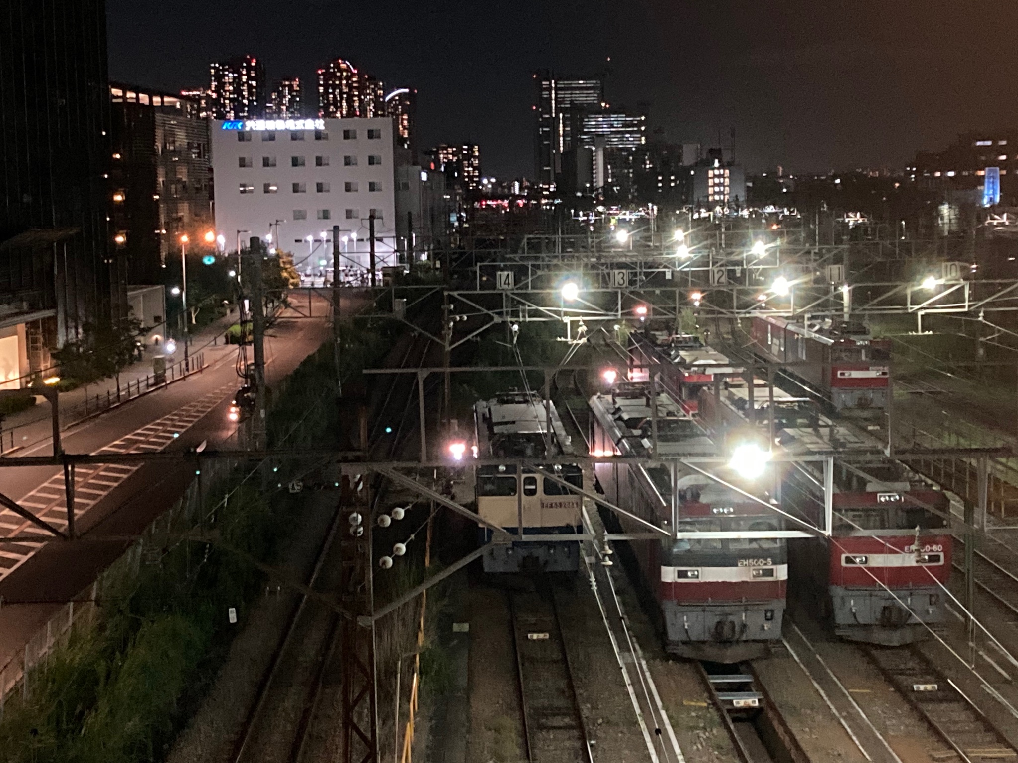 satoru_8888 on Twitter: "2022/07/29 新鶴見機関区 https://t.co/pEEAZSY42S" / Twitter