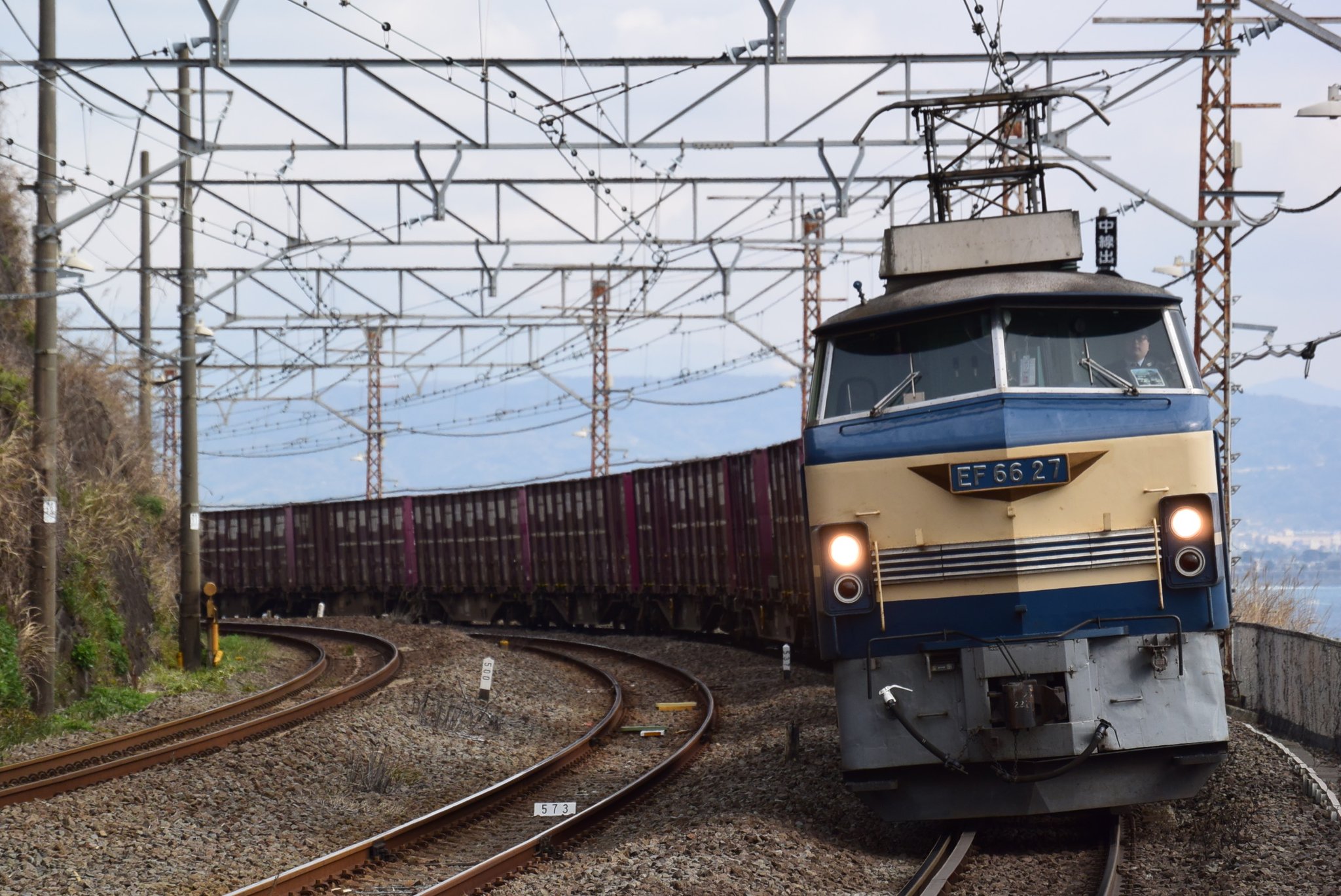 写真垢 on Twitter: "EF66 27 5073レ EF64 1031+12系ばんえつ物語 快速伊豆･箱根ものがたり号 EF64 1020 3075レ EF66 26 1077レ ...