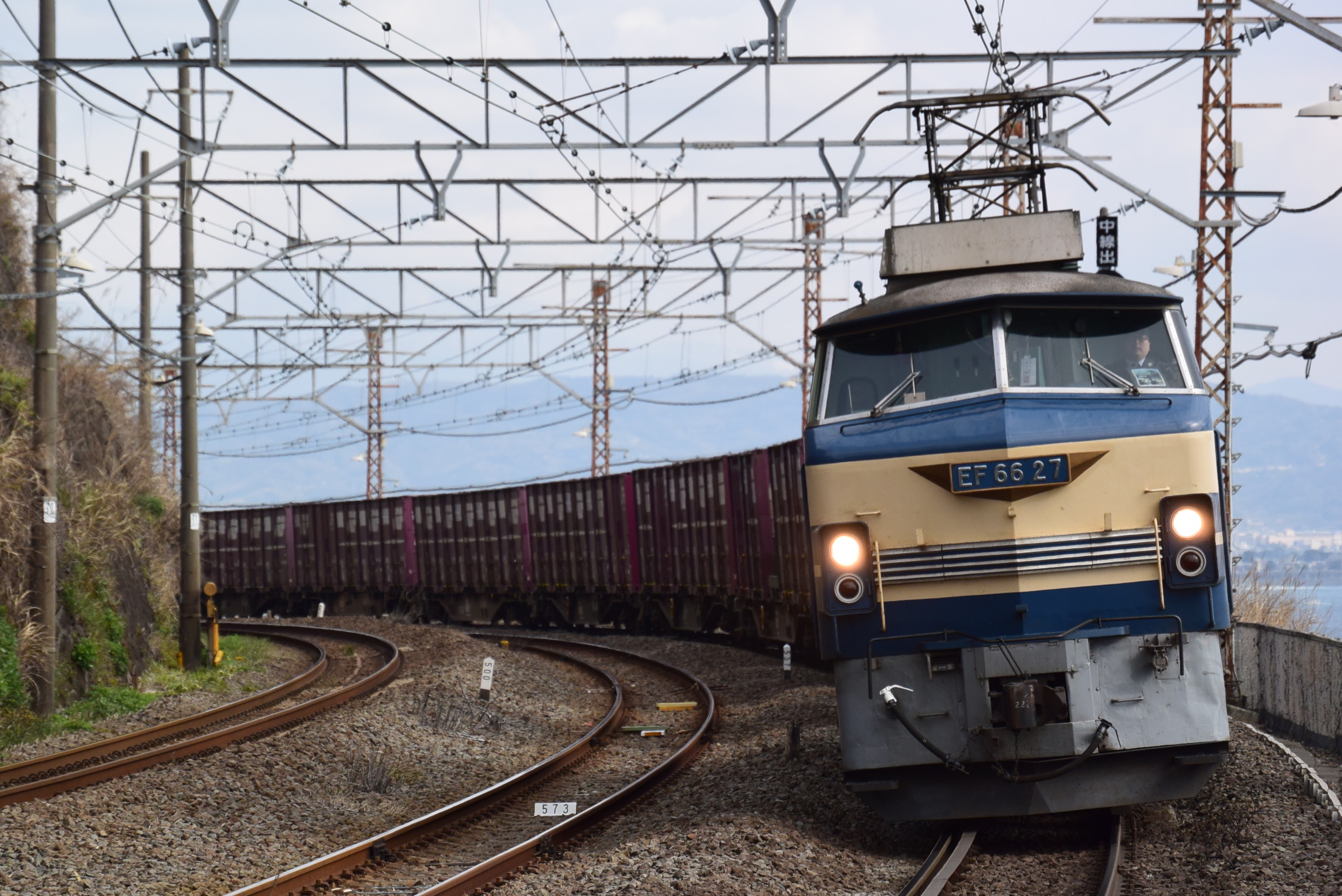 写真垢 on Twitter: "EF66 27 5073レ EF64 1031+12系ばんえつ物語 快速伊豆･箱根ものがたり号 EF64 1020 3075レ EF66 26 1077レ ...