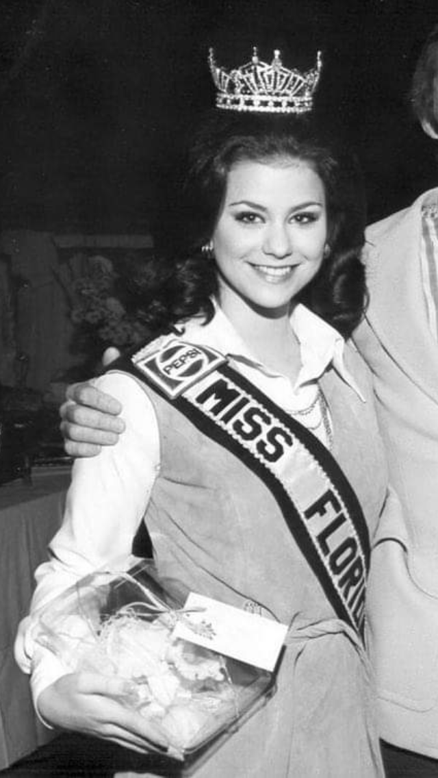 Delta Burke 2022