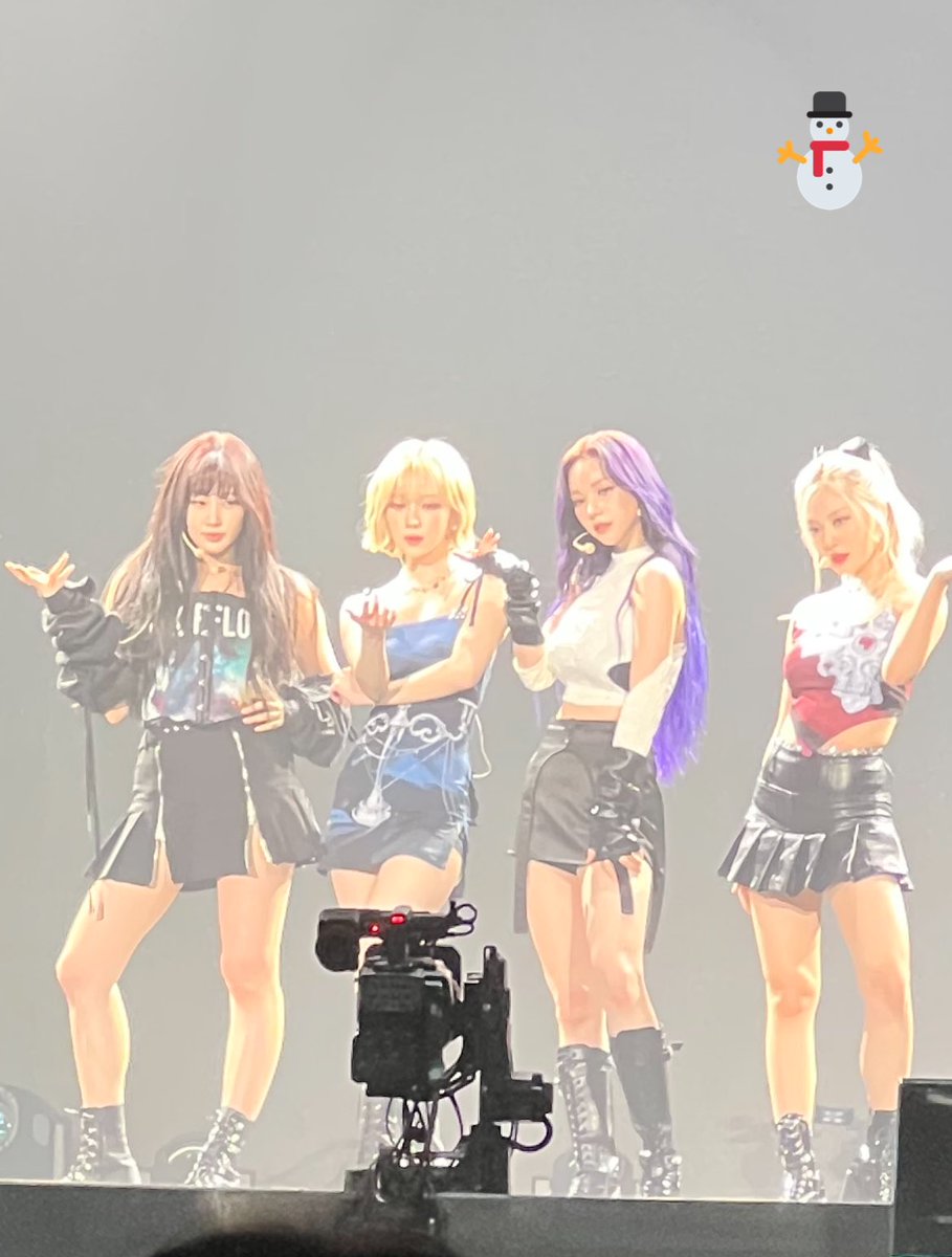 (SLOW) AESPA THAILAND on Twitter: "RT @first_wt01: 220730 싱크다이브 팬미팅 오늘도 예뿌다 보고싶다 보고싶어 아주 많이 ...