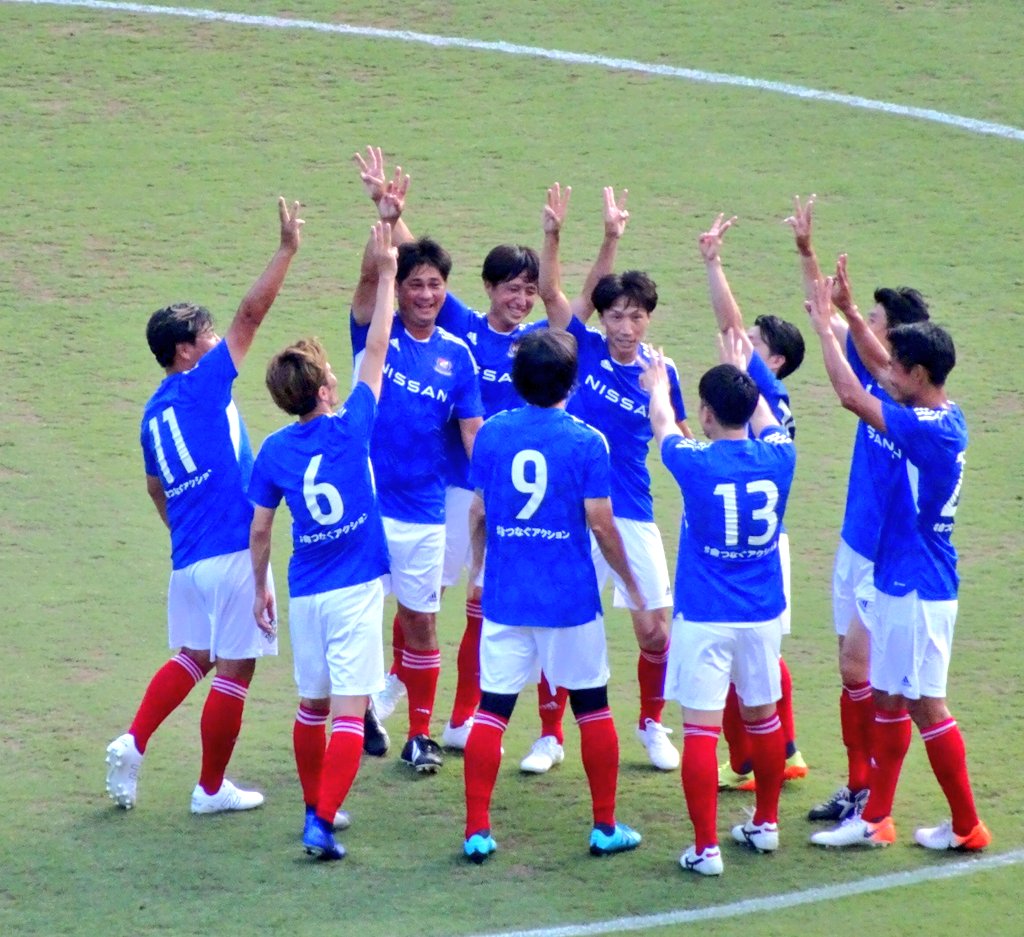 Fjまりこ次は🇶🇦 On Twitter 横浜f・マリノスvs鹿島アントラーズ。試合前に30周年記念obマッチ。水沼貴史総監督のコメントがめちゃおもしろかった😂まだ試合半分残ってますよ