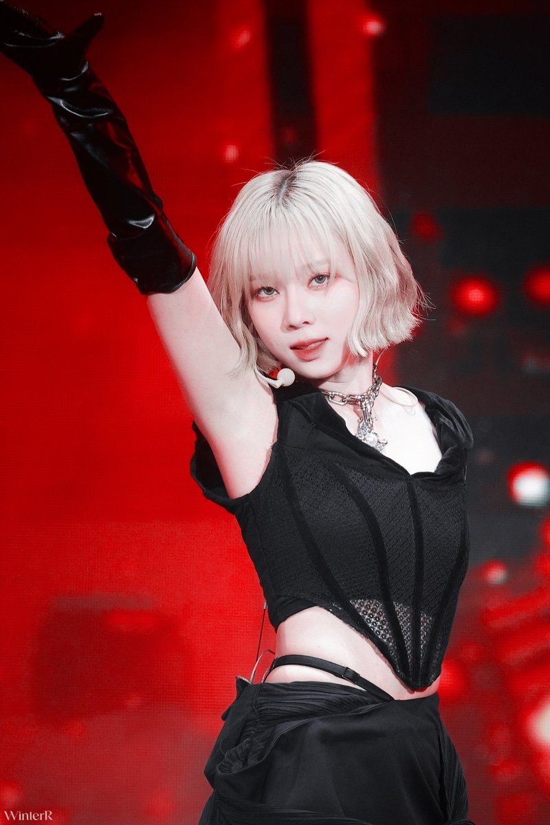 WINTER THAILAND on Twitter: "RT @WintersonneR: 220730 fm 🤍 #WINTER #윈터 #aespa #æspa #에스파"