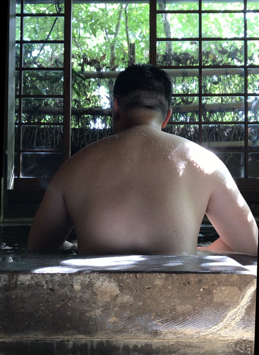 monsuke.navy-socks on Twitter: "四年前の動画の切り取りです。 過去画ですみません。 （別アングルだと思います。） いつも悩んでるのにこんな事しか出来ません。😰😰😰"