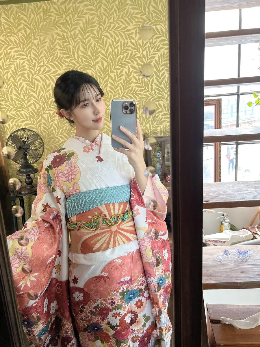 努力充實自己 讓自己發光 眾人的目光才能迎著光而來🤍 https://t.co/HNkYLC34QP 夢夢 Monmon @monmon77888