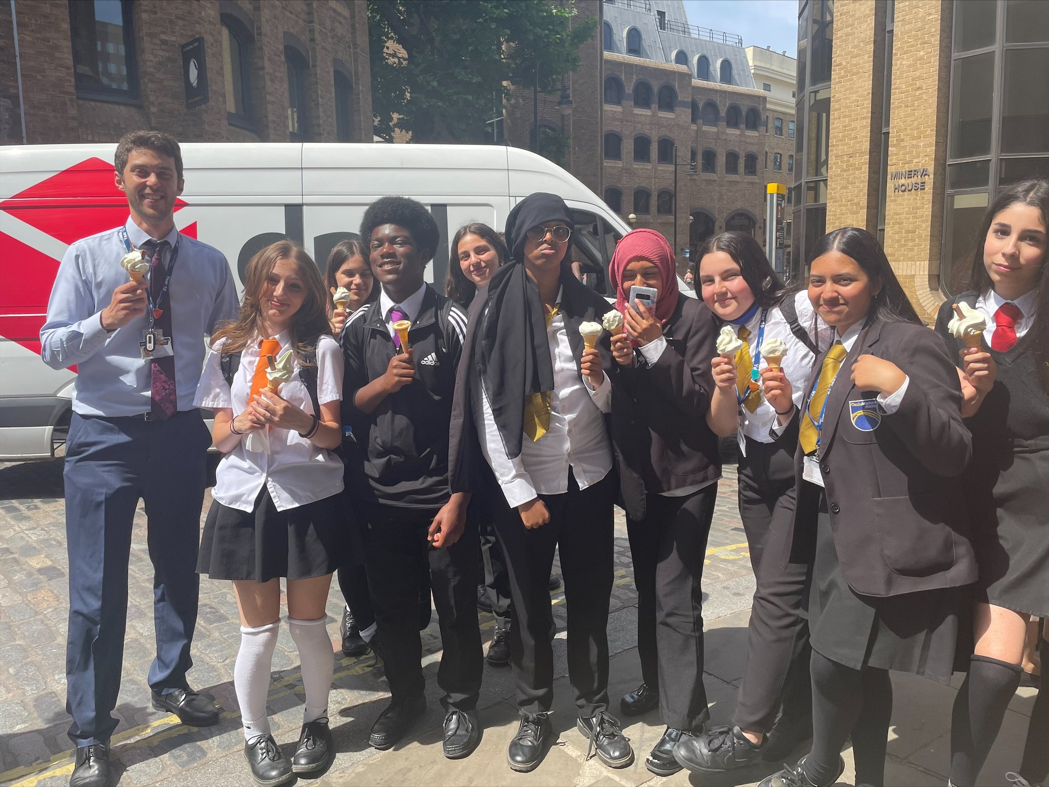 Oasis Academy Hadley on Twitter: "Yr 10 &12 Literacy Mentors visited the world-renowned ...
