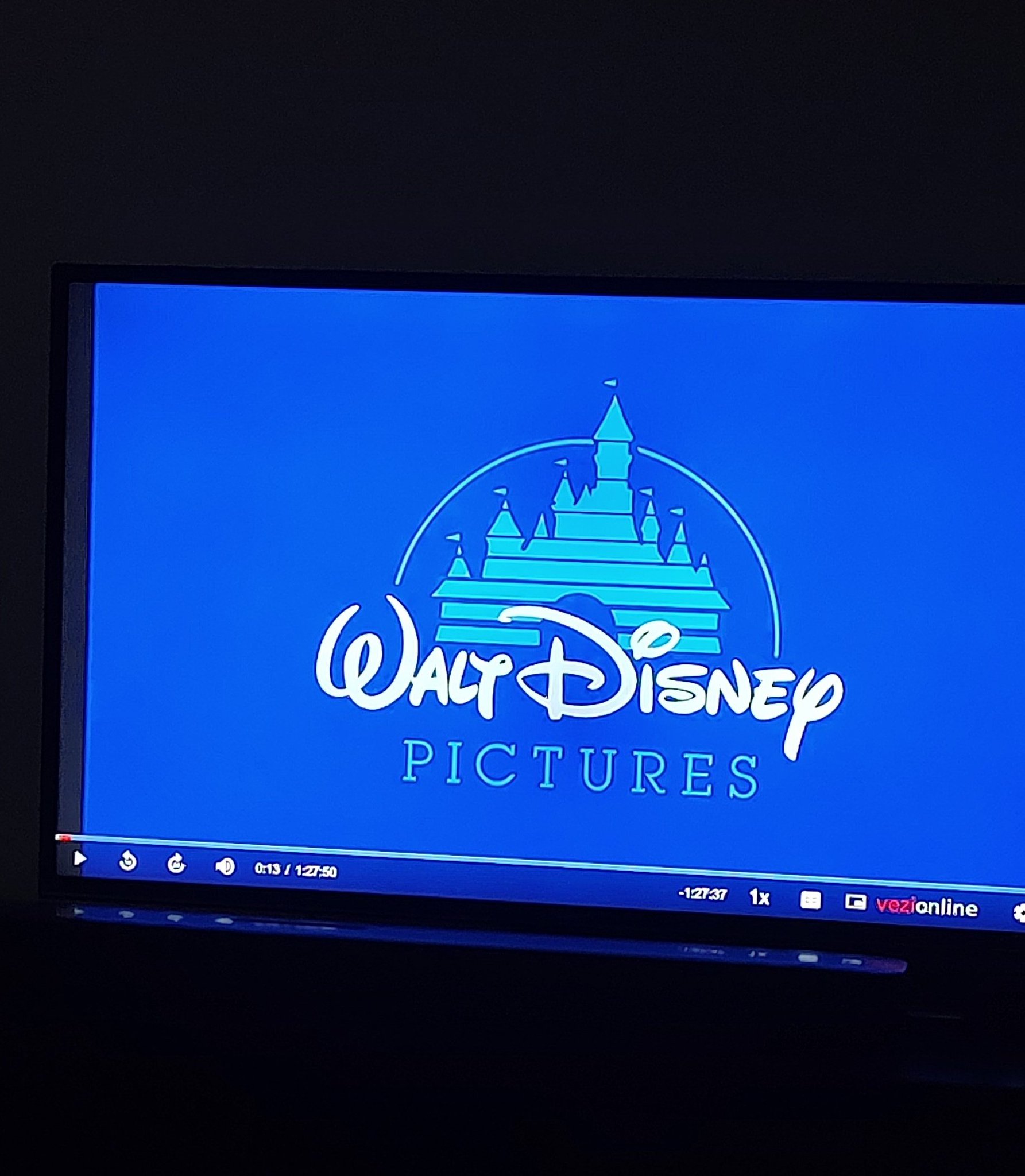 qwe_qwe on Twitter: "When in doubt, watch a Disney movie! What do you usually do when you're ...