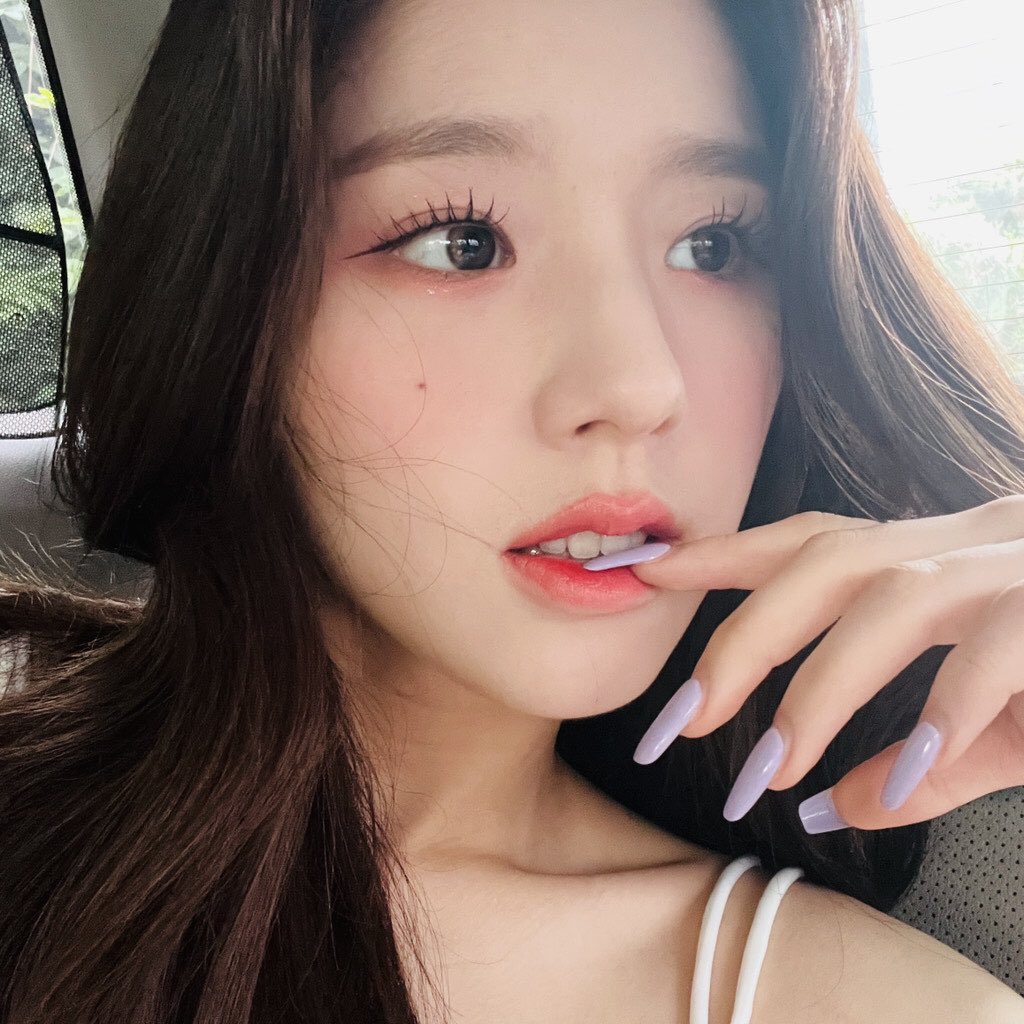 For Heejin On Twitter The Prettiest Girl ♡ M6j3ykzkza