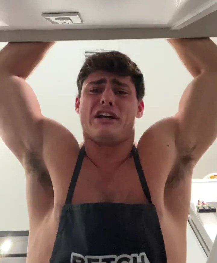 I Ate Shakiras Jam On Twitter Rt Male Celeb Ass Hes Always Showing