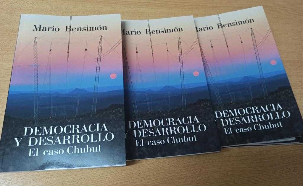 Mario Bensimon on Twitter: "Y salió mí segundo libro "Democracia y Desarrollo. El caso Chubut ...