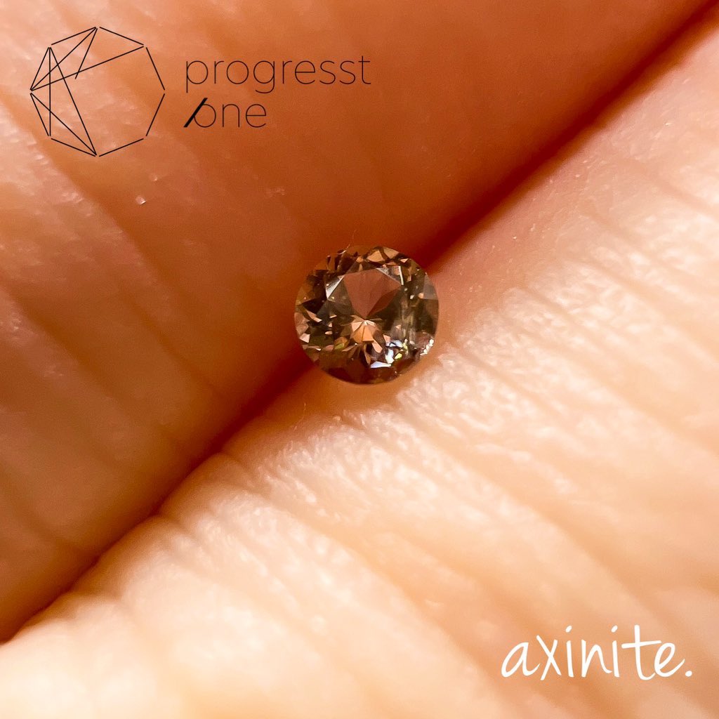progresstone 🔜11/5.6東京⁂12/3福岡⁂12/4広島個展 on Twitter: " ️高知個展便乗プレキャン ️ 今回がラスト！ 小さいアキシナイト0.07ct （と蛍光 ...