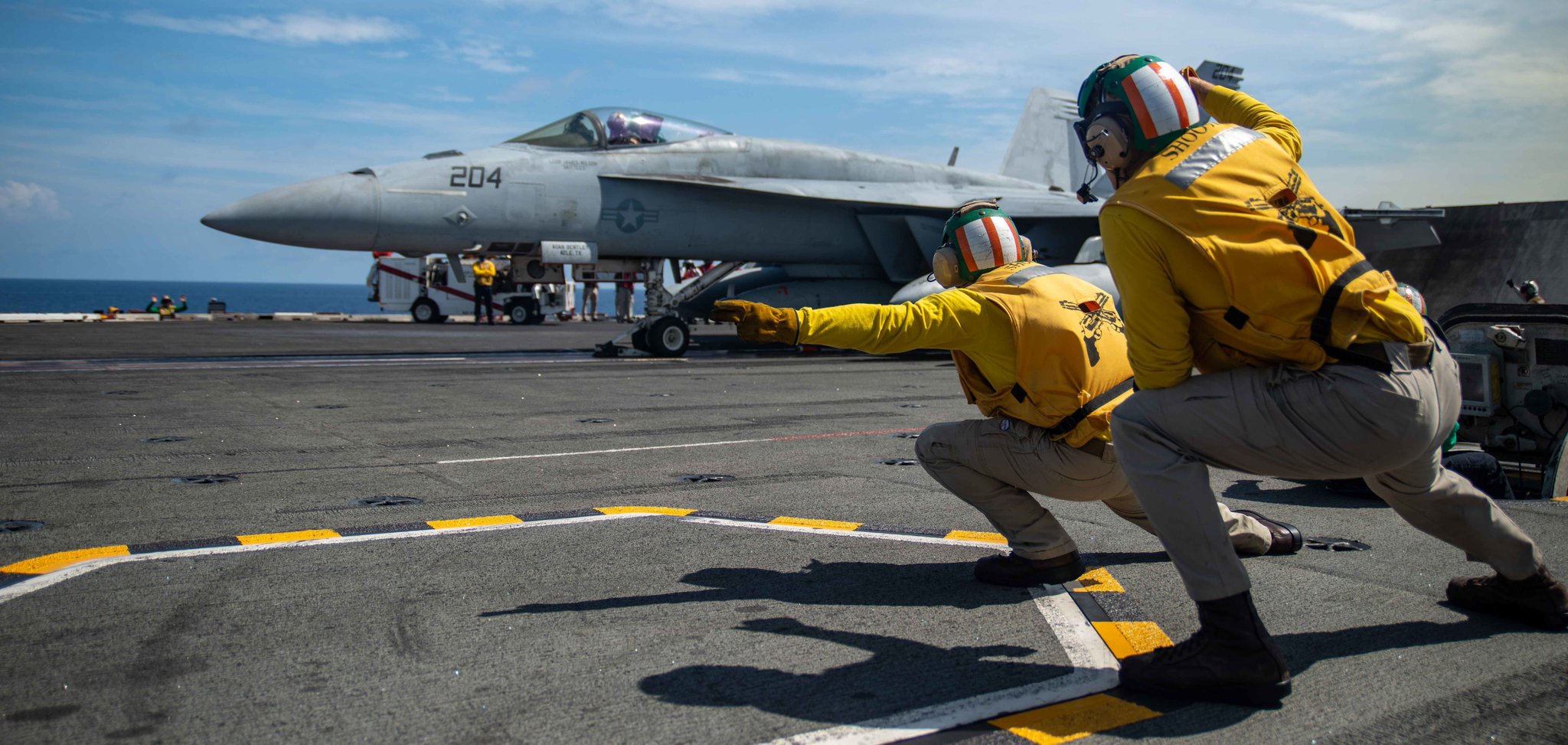 U S Navy On Twitter Usnavy Photos Of The Day Gipper 76 Fltops