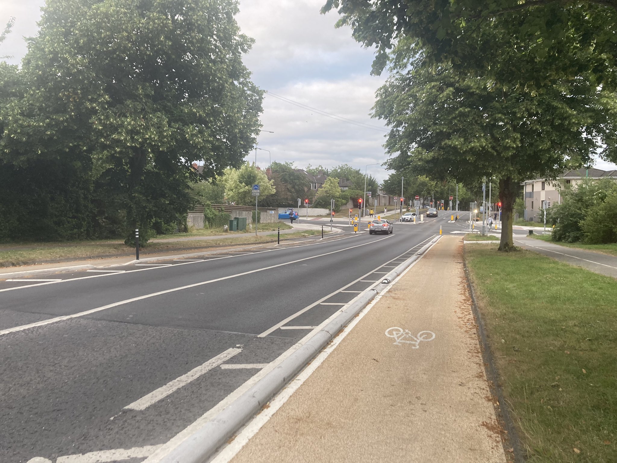 Peter Walker on Twitter: "@IrishCycle The lights at the junction of Ballymun Road and Griffith ...
