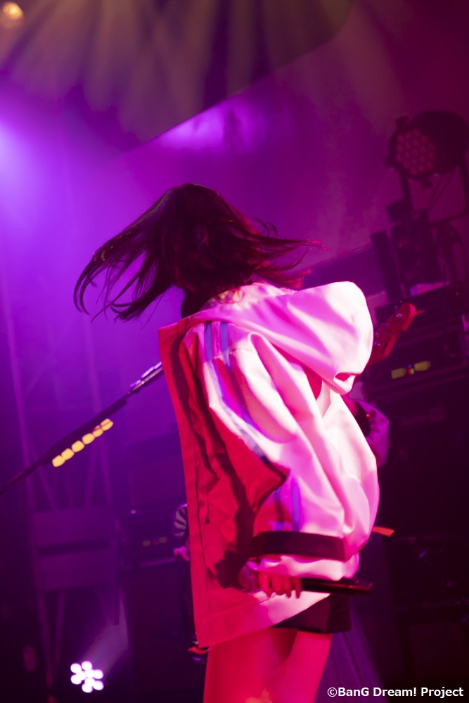 MyGO!!!!!公式 on Twitter: "7/3(日)に開催された MyGO!!!!! 1st LIVE「僕たちはここで叫ぶ」より、 本日は【Vo.燈】の写真を公開します。 2nd ...