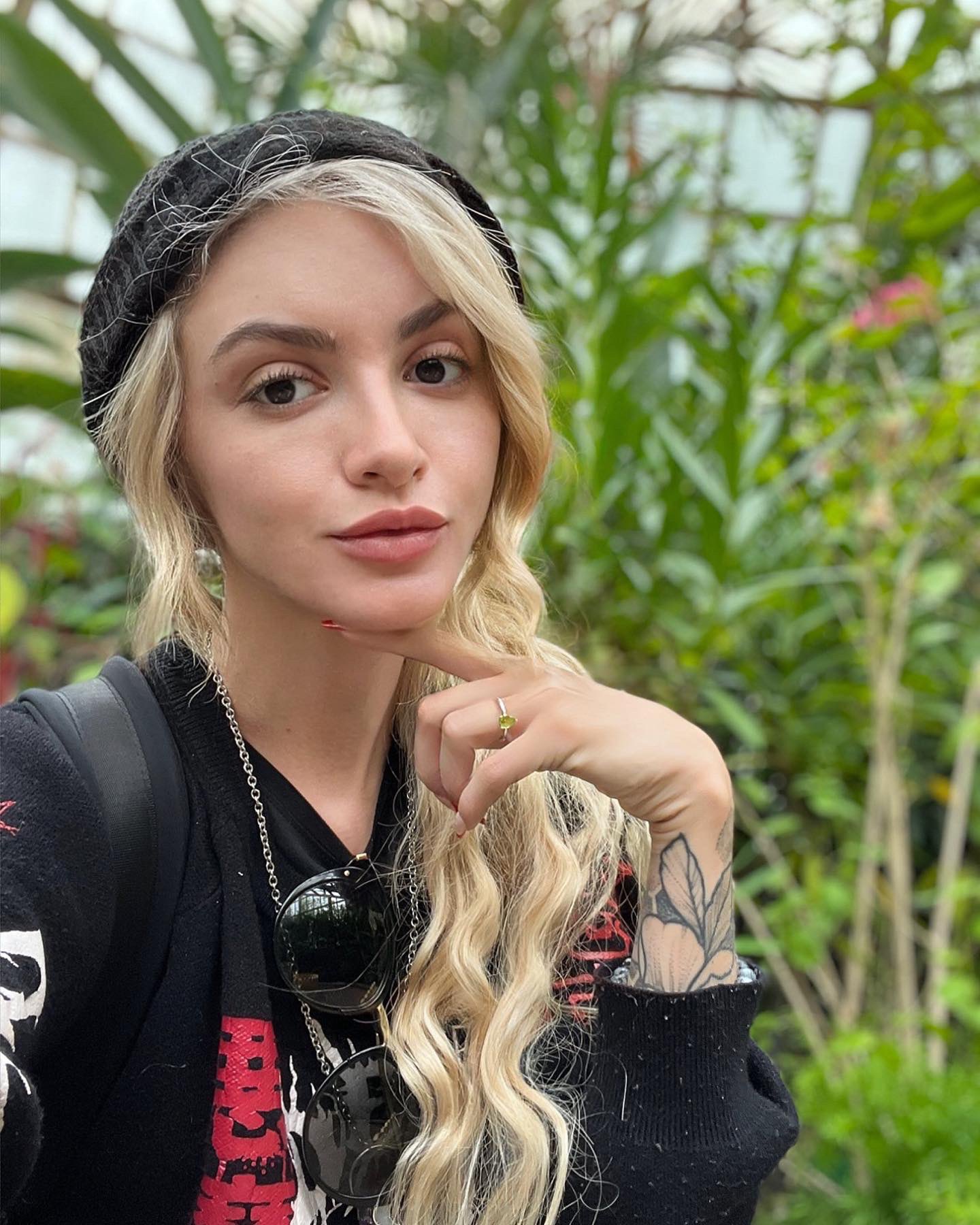 TW Pornstars - Lola Fae 🧚🏻‍♀️ S Corp🌱. Twitter. Garden date anyone?. 10 ...