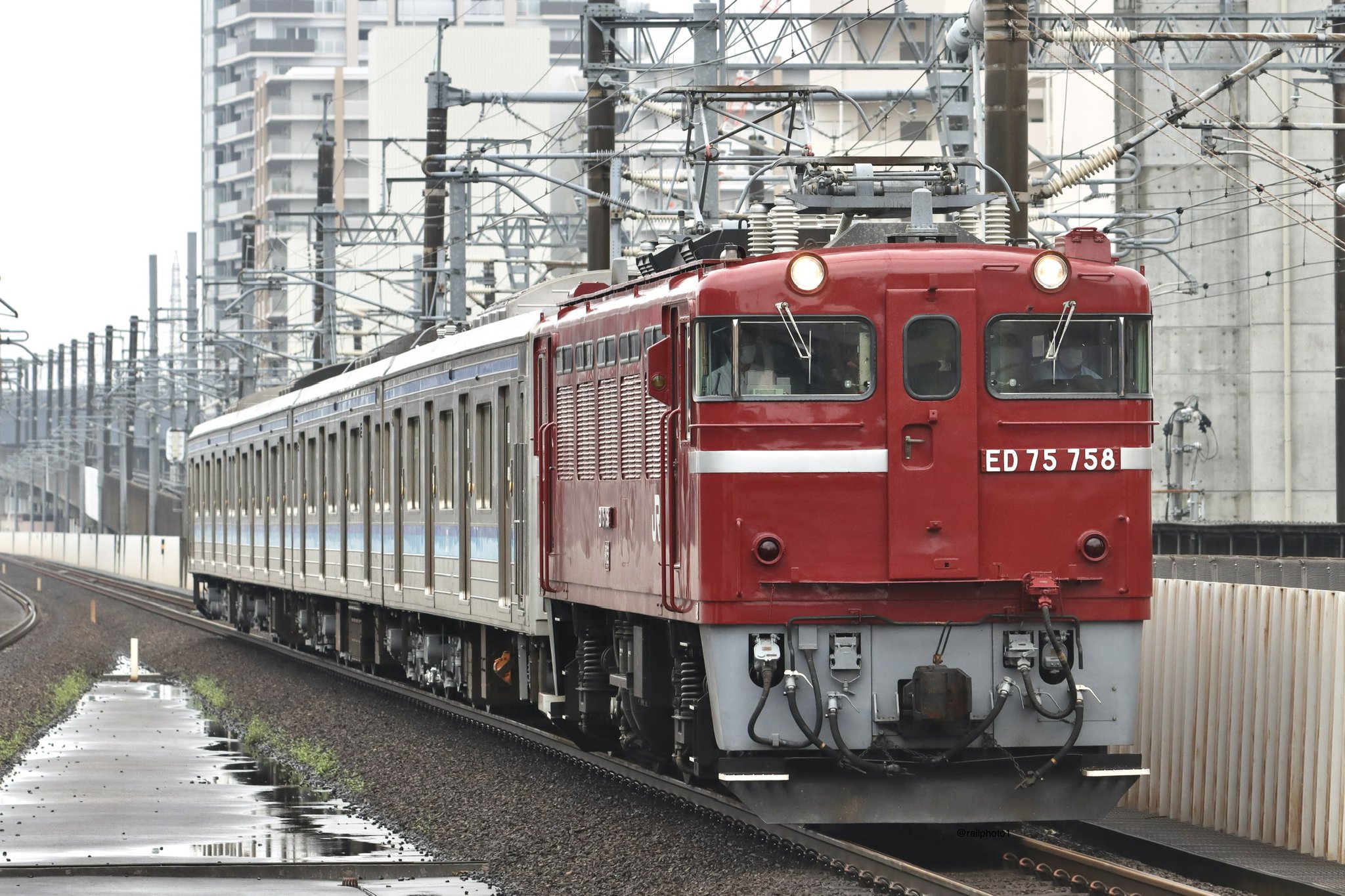 とーりんrailphoto on Twitter: "2022.7/22 配9561 KY出場配給 ED75-758 + 205系M12編成 単9502 配給牽引機返却 https://t ...