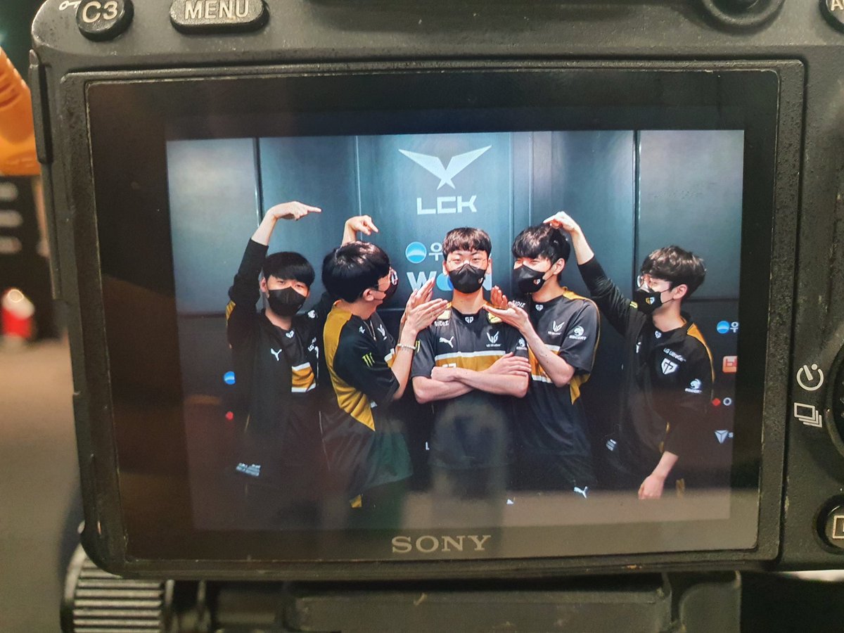 Ashley Kang on Twitter: "Happy Birthday @doran_choi! Today's victory pose for @GenG #LCK"