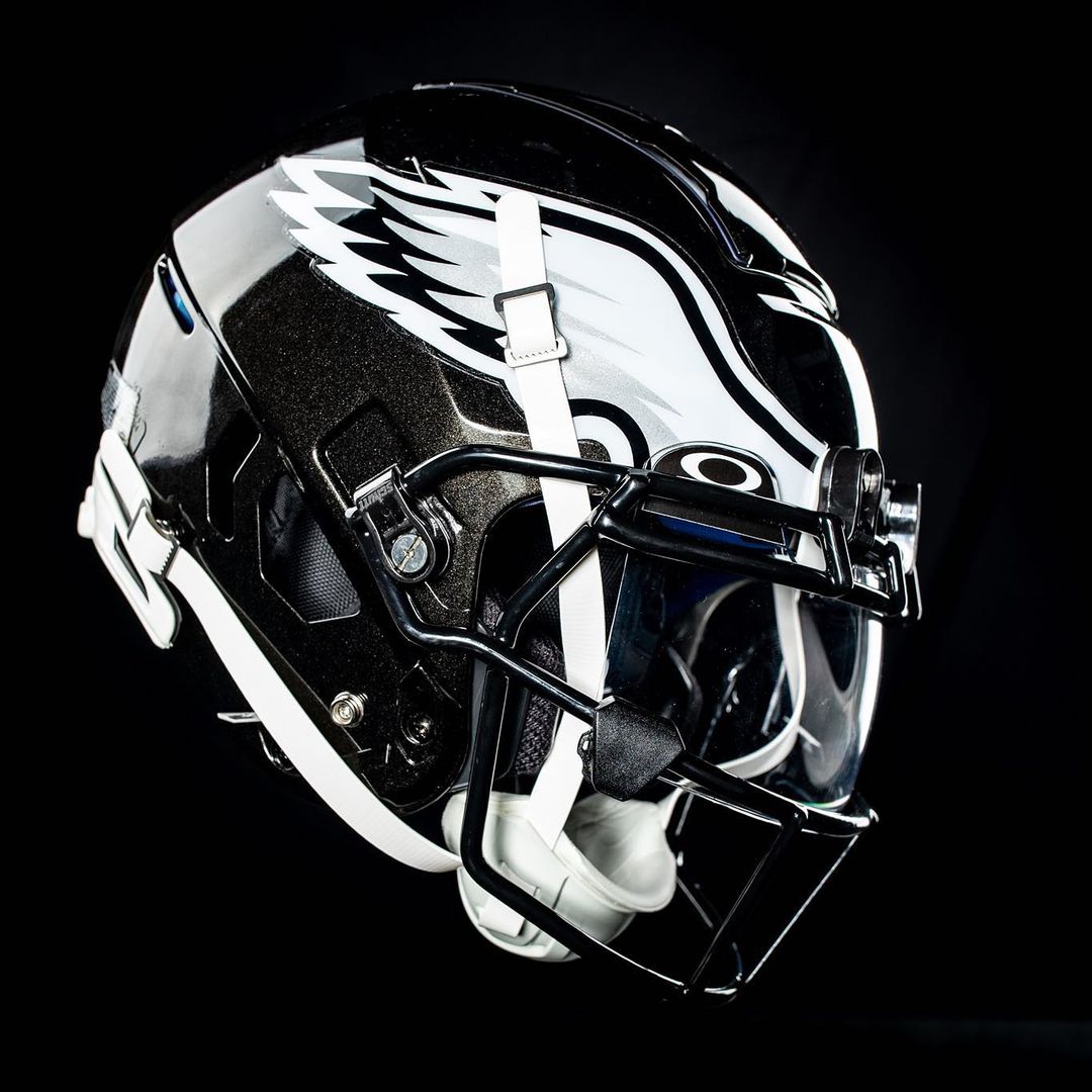 Official Eagles 2022 Helmet