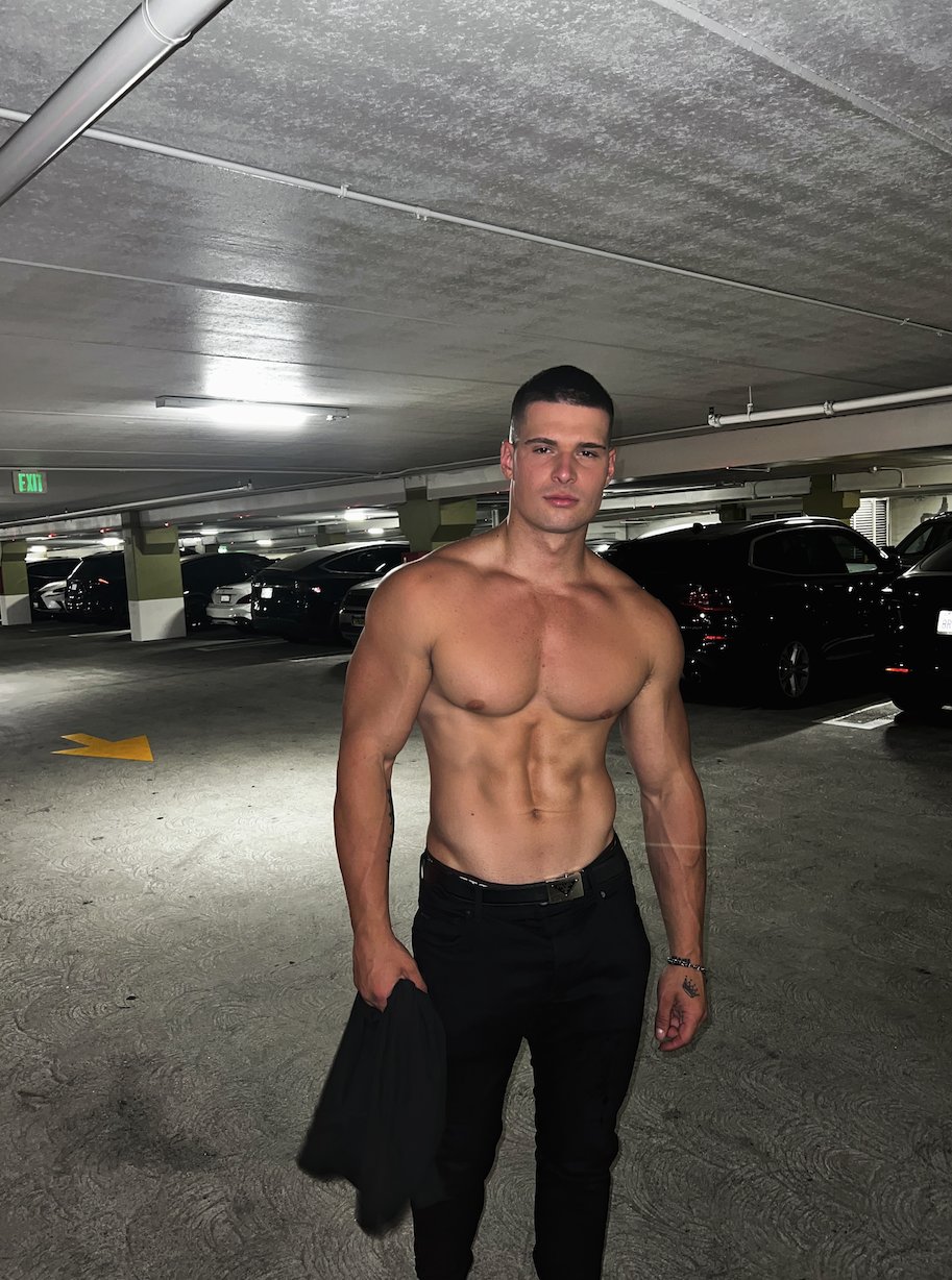 Malik Delgaty On Twitter What Would You Do If Youll See Me In A Parking Lot Like This π
