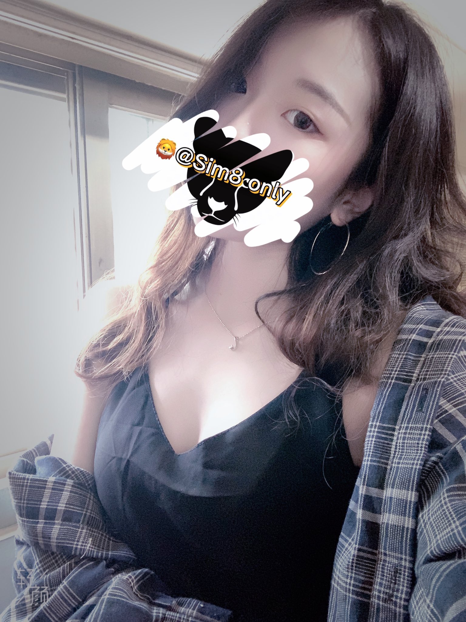 小辛巴 𝕏 𝒮𝒾𝓂𝟠 on Twitter: "奶子就像錢一樣，沒人會嫌多（大） #所以我很窮🥲 #小奶美腿獅 https://t.co/4afD7QBFCh" / Twitter