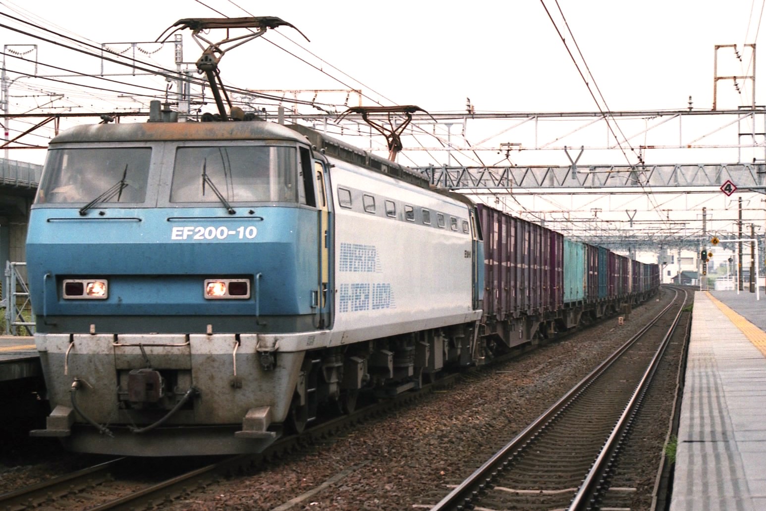 北鉄⭐️⭐️⭐️ on Twitter: "#1日1枚貨物列車画像 #EF200-10 #吹田機関区 3091レ 2003-09-05 https://t.co/lORJPDoydA ...