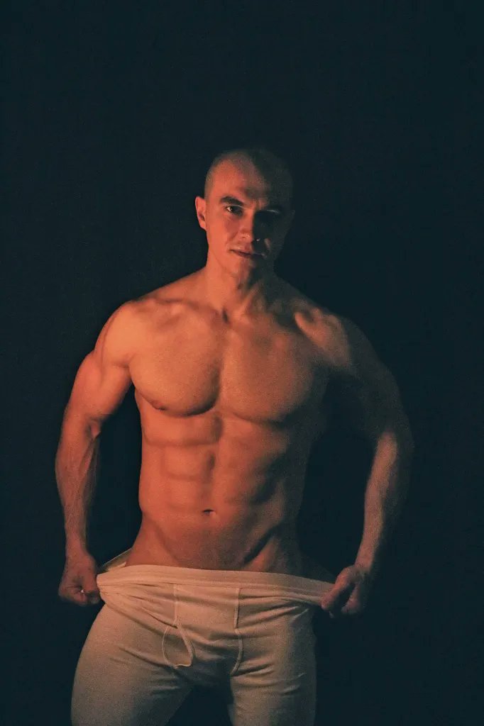 Muscle_Hairy_Fan on Twitter: "RT @jpelwes: Dimo Dimov photographed by Antonio FaFredo."