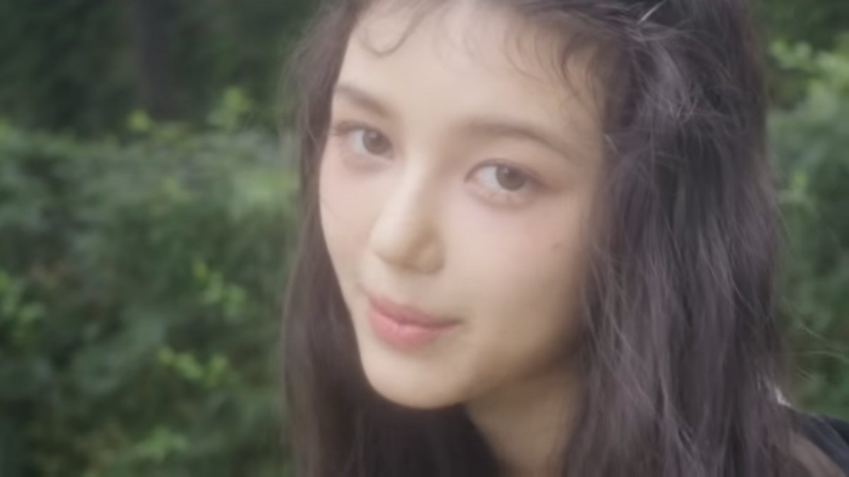 newjeans pics on Twitter: "DANIELLE in ‘Hurt’ Official MV"