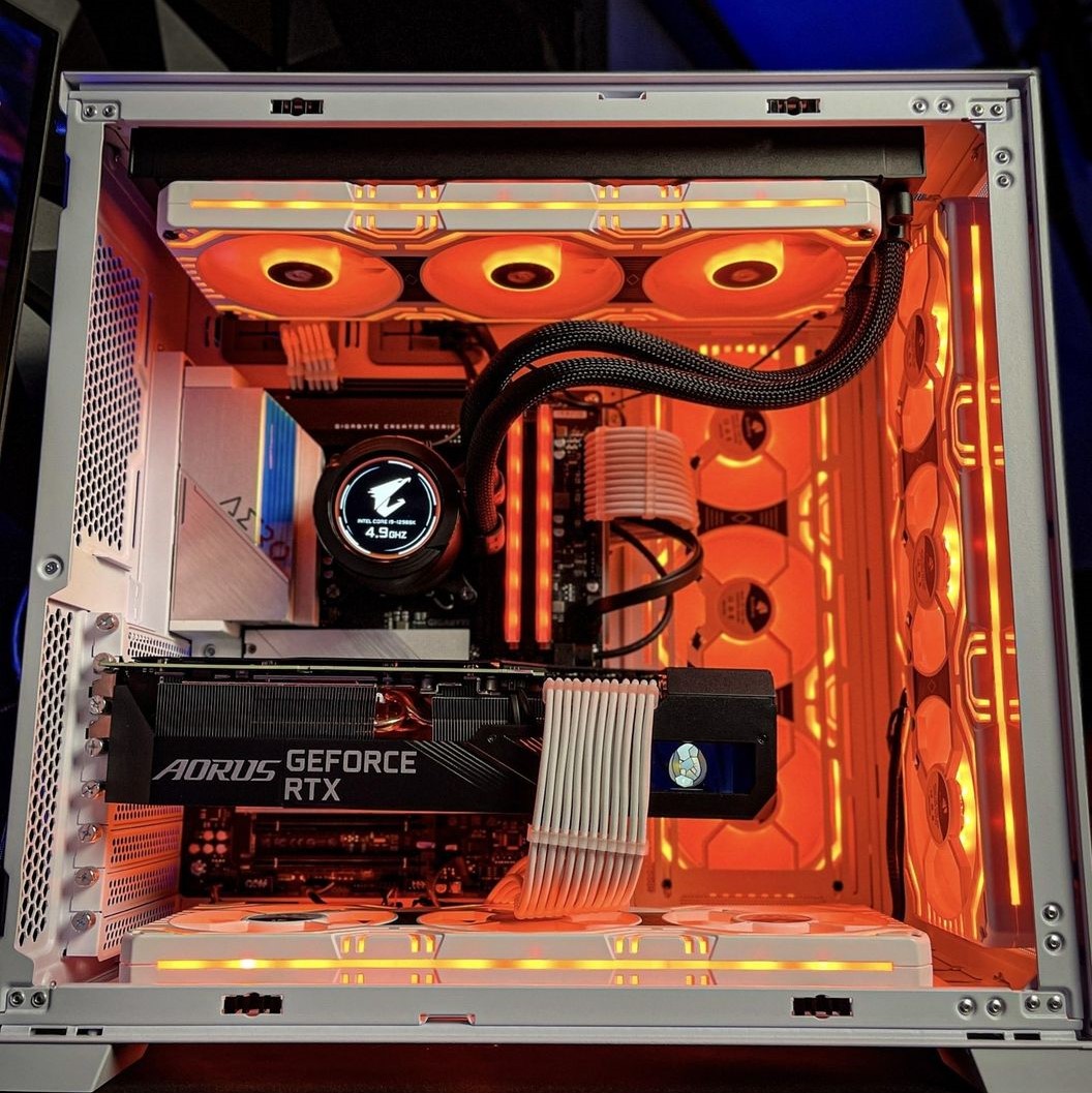 AORUS & GIGABYTE South Africa on Twitter: "Pick the color for this gaming PC: orange or blue ...