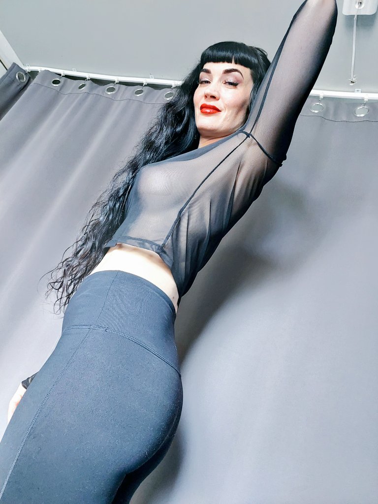 🔞 Seattle Dominatrix Katherine Control on Twitter: "@AliceSkary Over 40 and hotter than ever ...