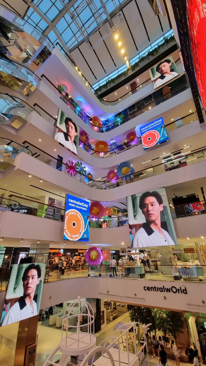 centralwOrld on Twitter: "อัปเดตเวลาออน MV น้อง #bbillkin เพลง #ชอบตัวเองตอนอยู่กับเธอ ที่ ...