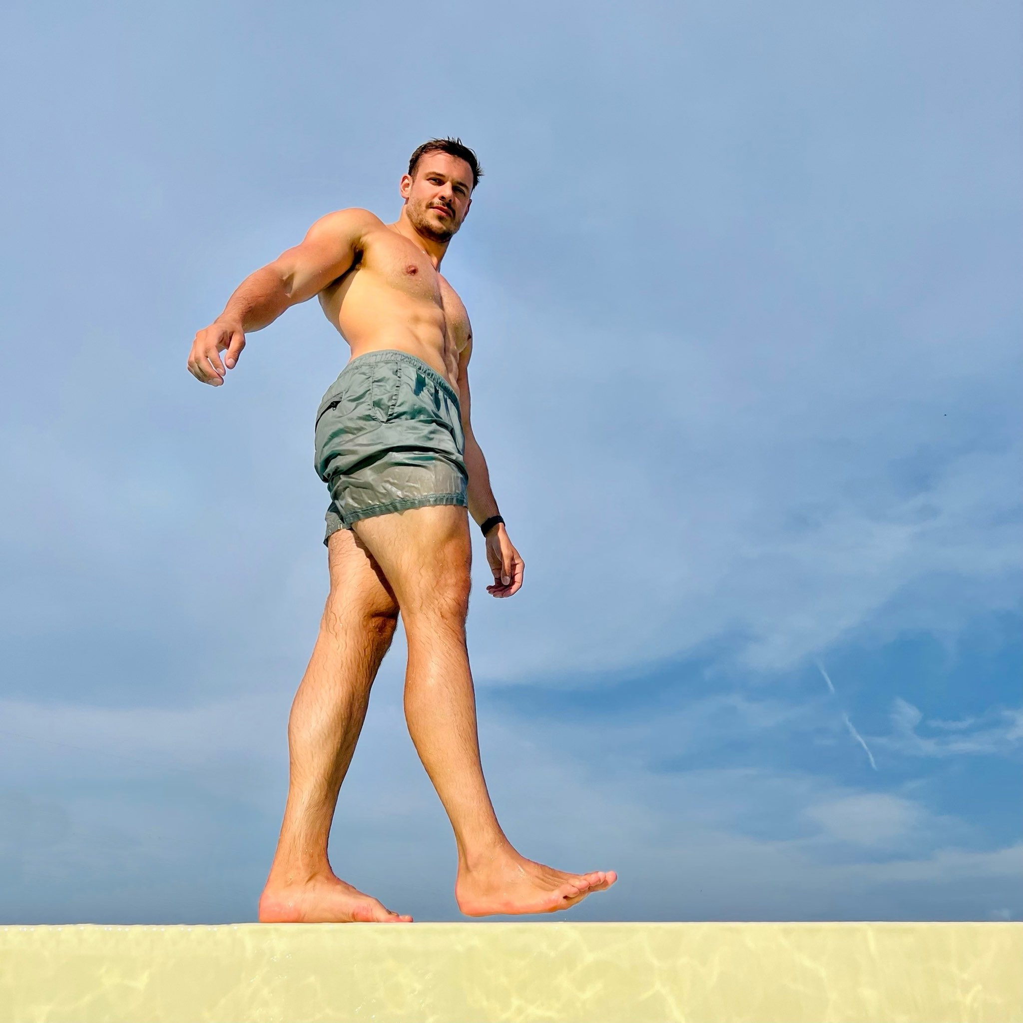 ultimate.simon on Twitter: "sun eater https://t.co/E8geMy0NXa" / Twitter