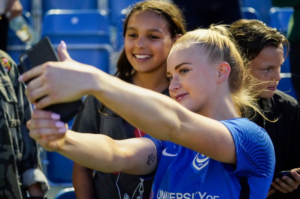 Evie Gane on Twitter: "What it’s all about @PompeyWomen @HerGameToo 💙 https://t.co/lQeqckBbaw ...