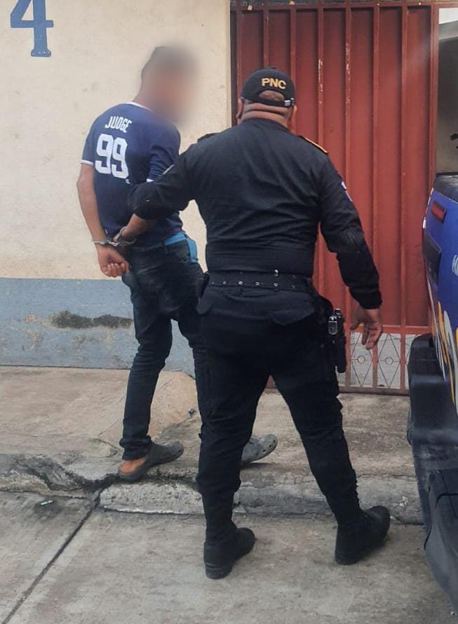 Pnc De Guatemala On Twitter Portaba Arma De Fuego De Manera Ilegal En