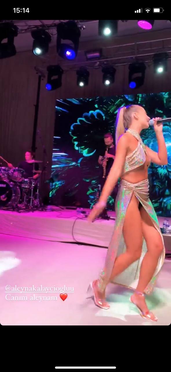 DevARSIV on Twitter: "🥰Aleynaa Kalaycıoğlu https://t.co/9XCJbDk2qV" / Twitter