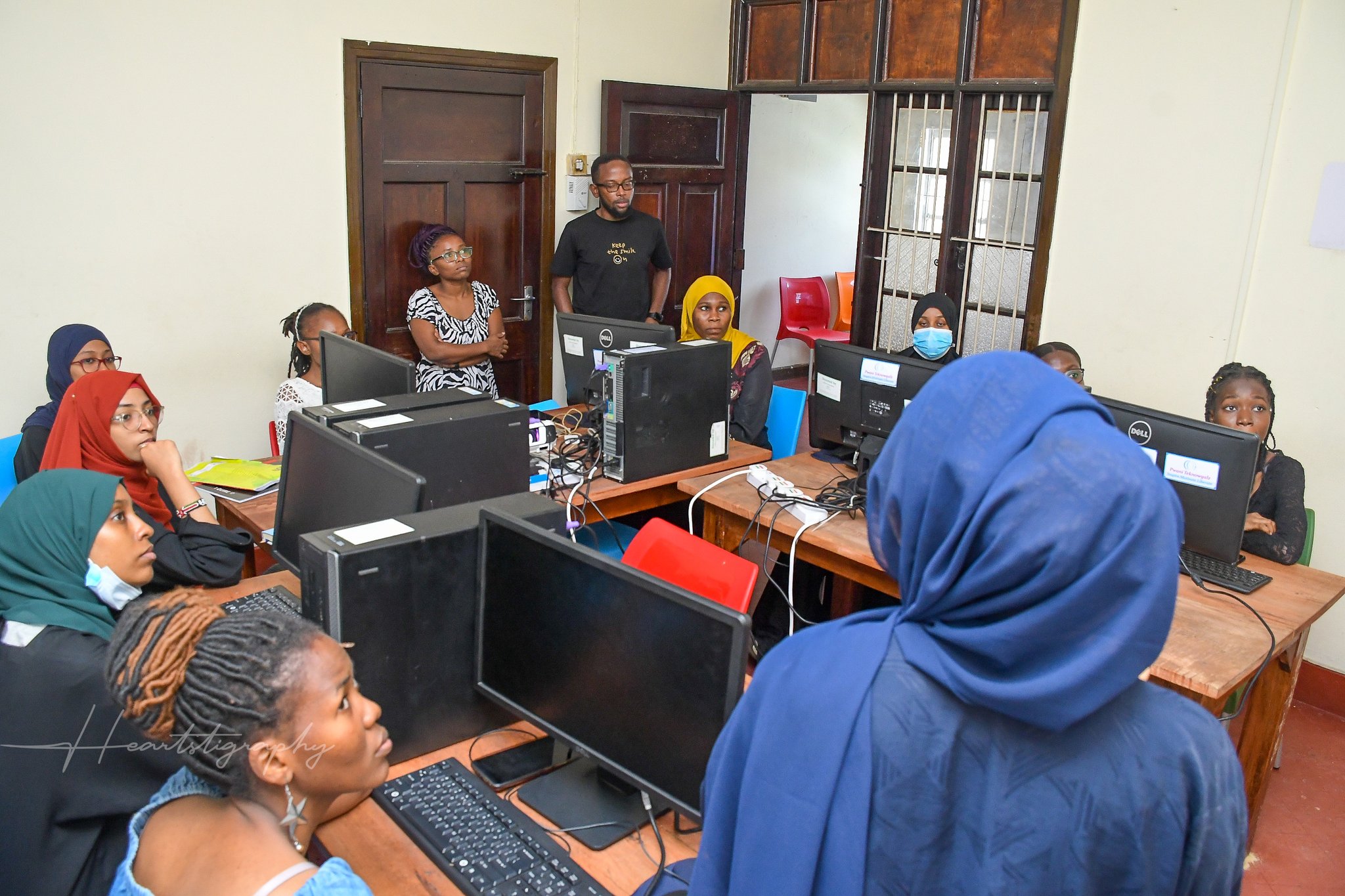 Pwani Teknowgalz on Twitter: "We officially started cohort 2 of the CodeHack physical training ...