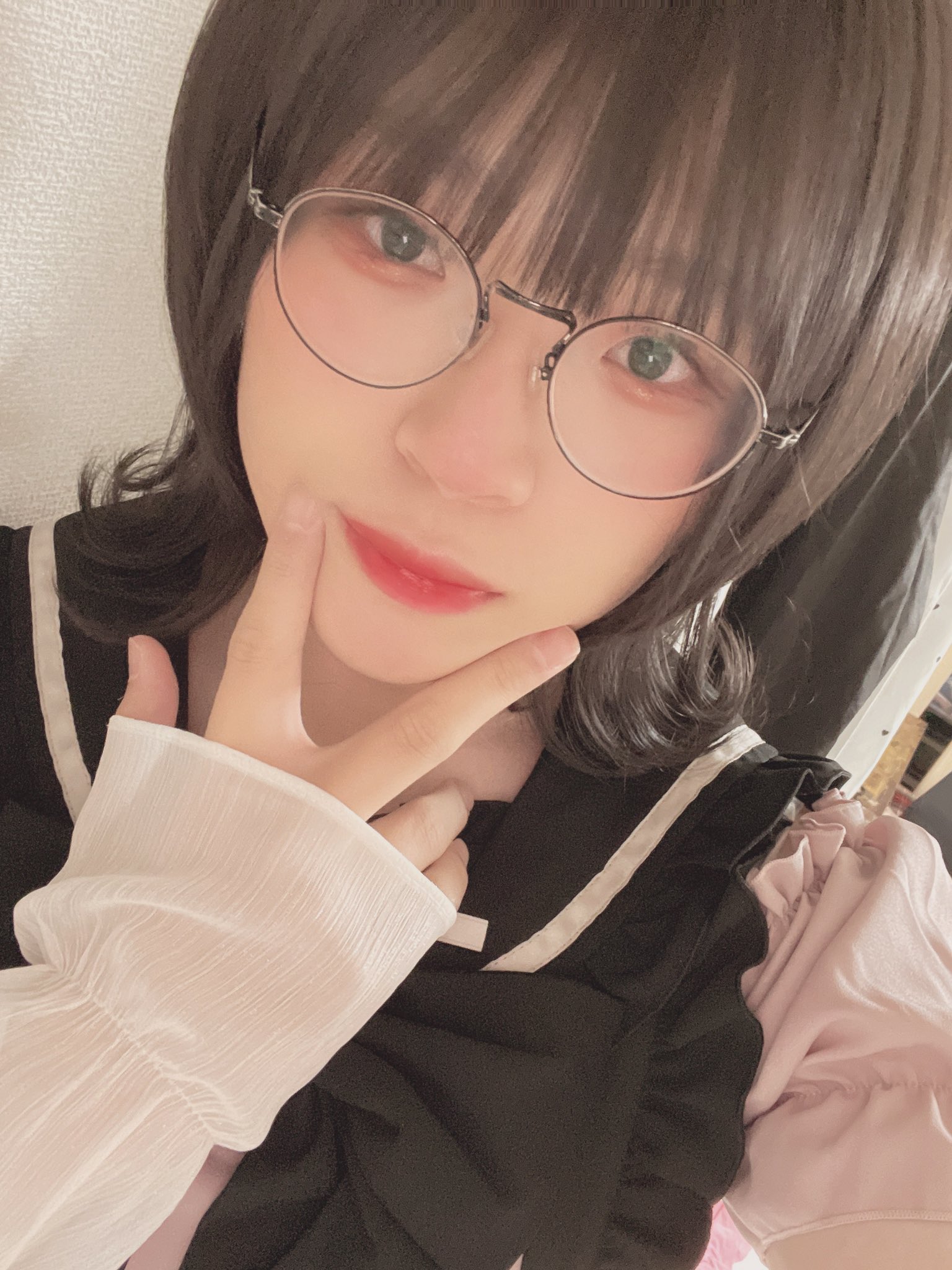 るな🎀 On Twitter スカート短すぎてパンツ丸見えなんだけど Qaql1tczub Twitter