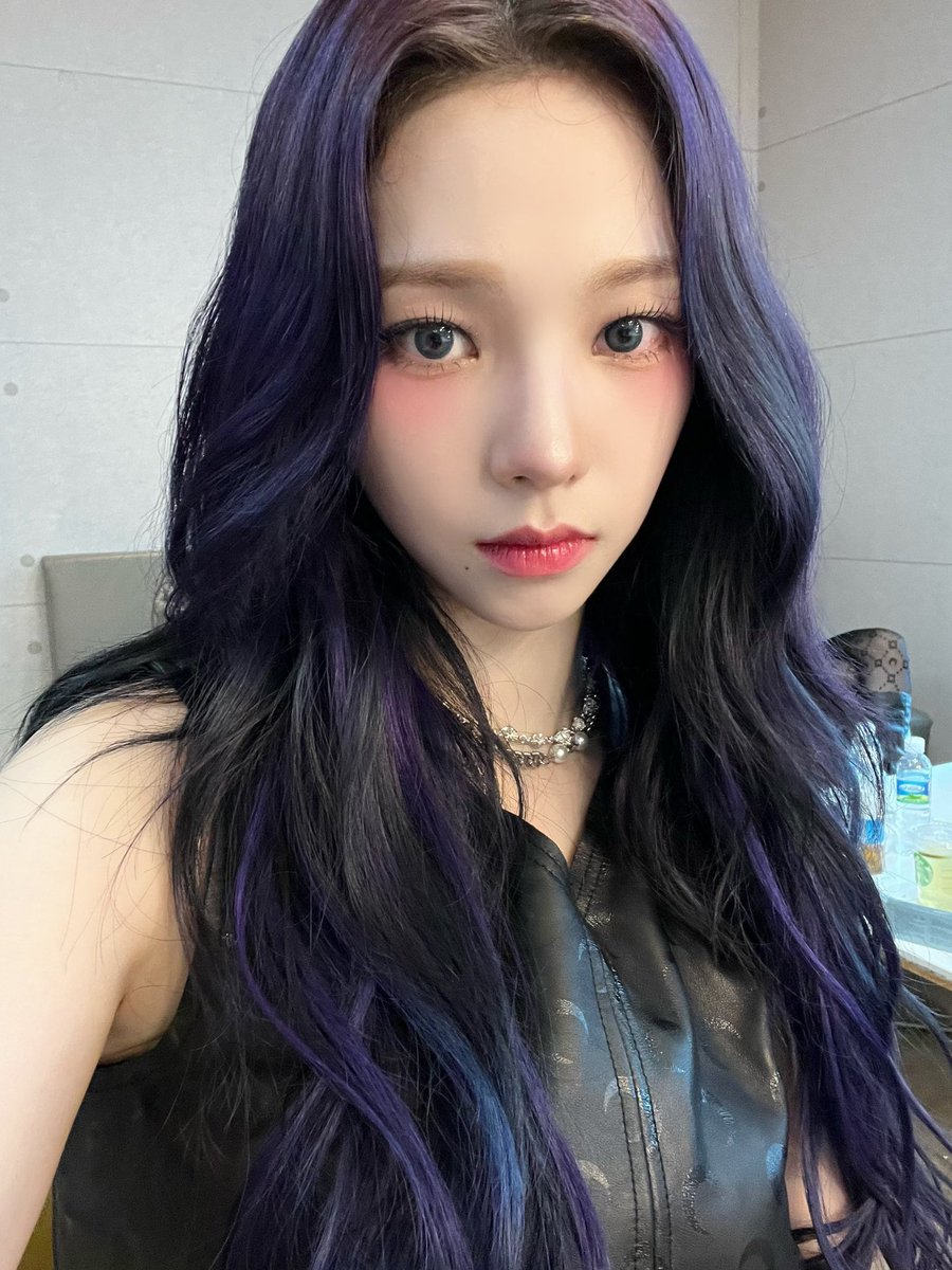 so pretty and for what karina pics @karinaarchive