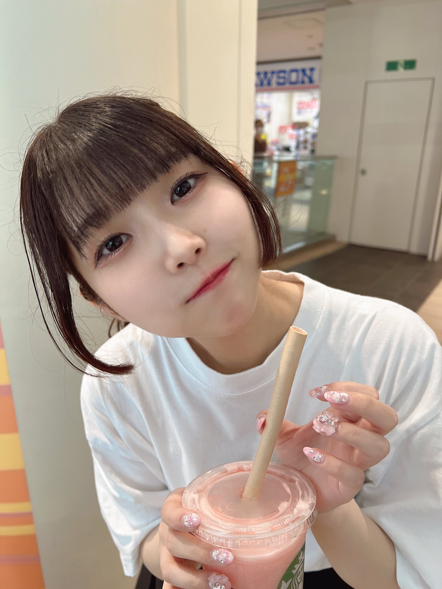 早﨑 優奈 月に足跡を残した6人の少女達は一体何を見たのか… On Twitter ももももも ももももももも ももももも