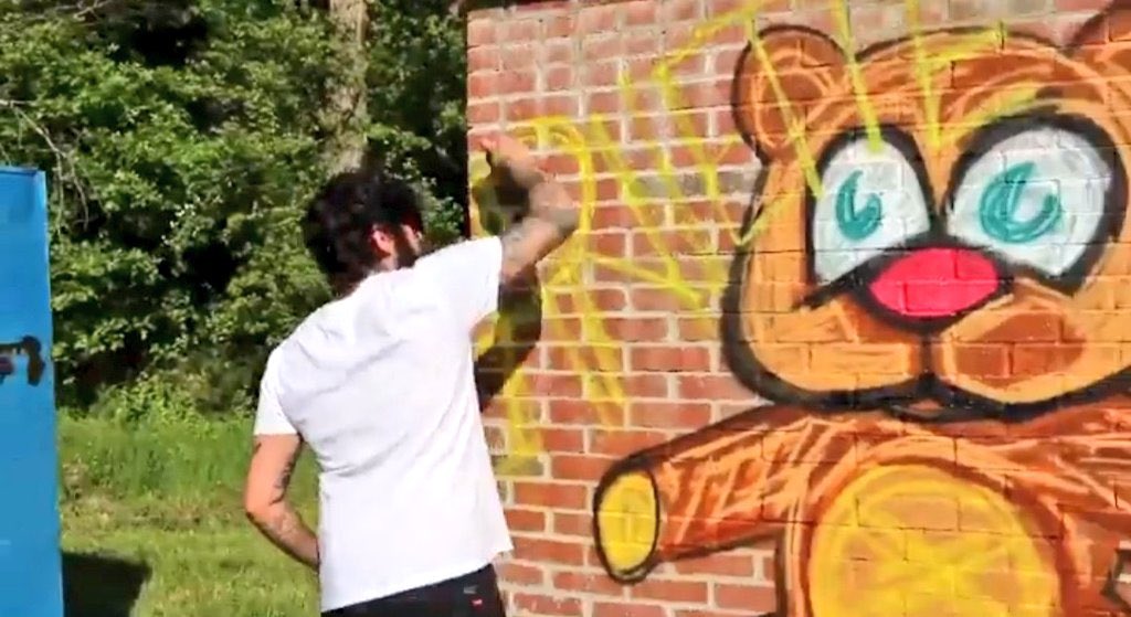 Zayn Malik Spray Painting