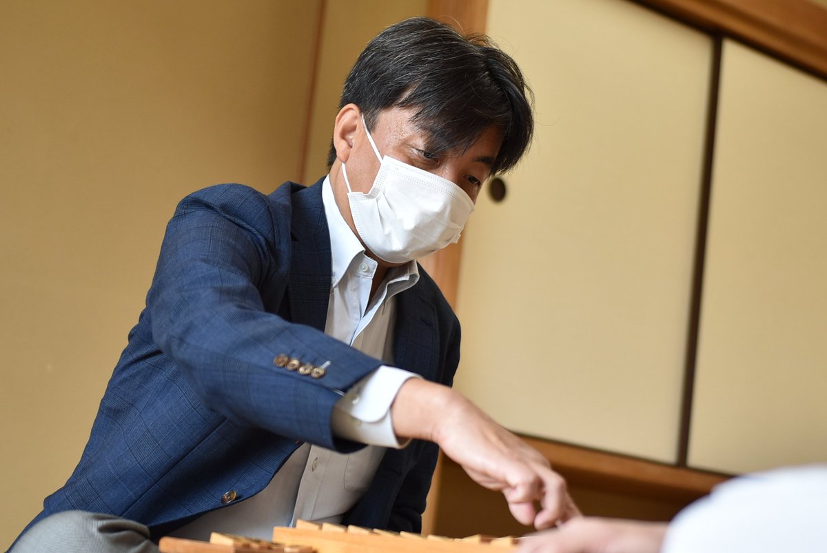 Kewpiehoney On Twitter Rt Asahishogi 村)朝日杯将棋オープン戦1次予選、近藤正和七段が杉本和陽五段に勝ちました。近藤七段が三間飛車を採用して相穴熊