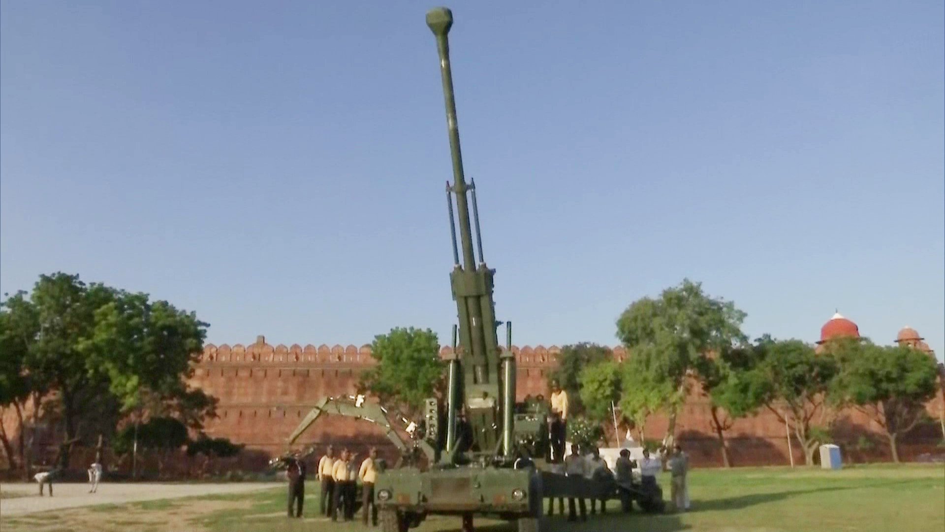 Defence Decode® on Twitter: "DRDO-KALYANI Advanced Towed Artillery Gun System (#ATAGS) at the ...