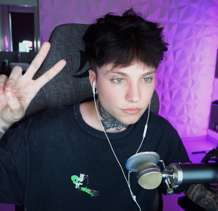 Cry on Twitter: "MONTANDO MI SET UP Y TERMINAMOS EL MADISON https://twitch.tv/xcry rt y te saludo"