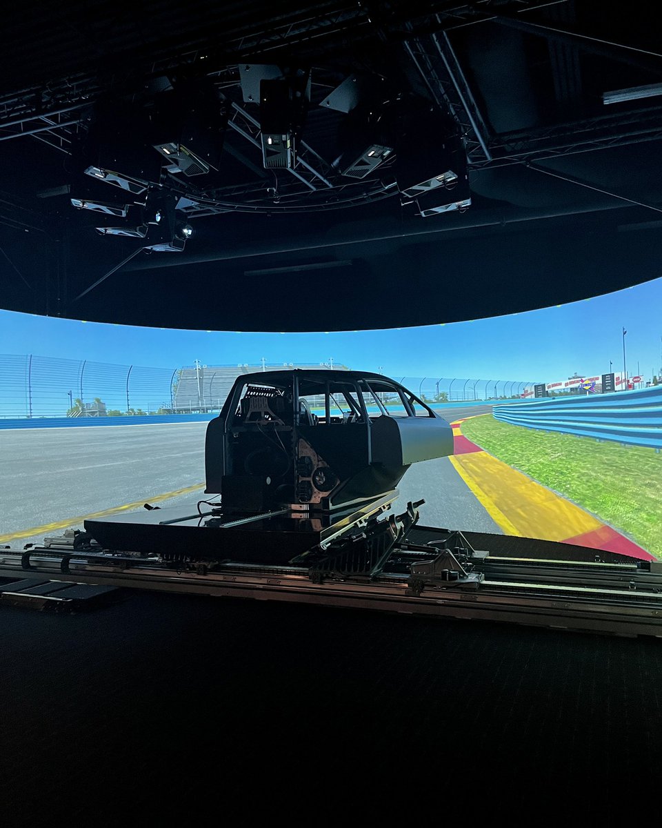 [Trackhouse Project91] Kimi and Daniel Suarez getting simulator time ...