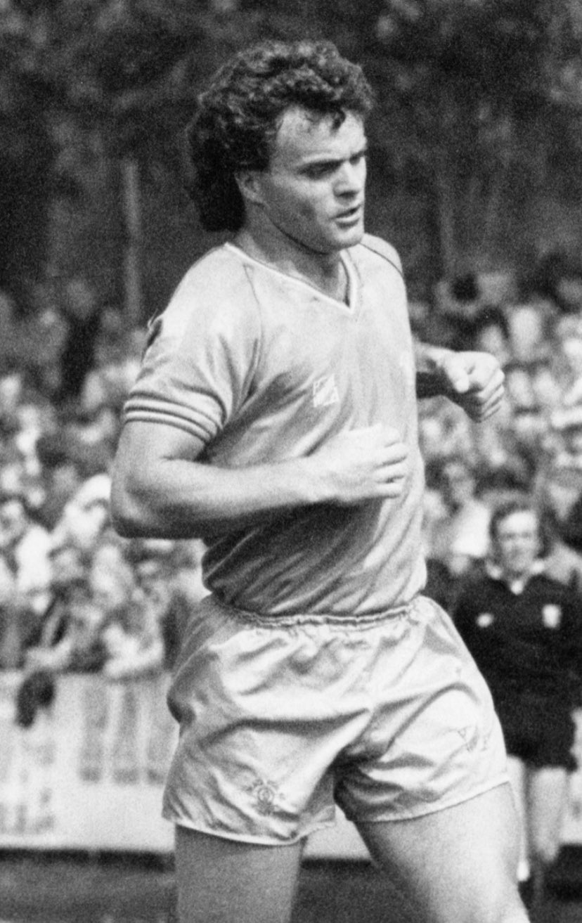 Random Blackpool Player Of The Day on X: "Day 96: David McNiven 馃彺鬆仹鬆仮鬆 ...