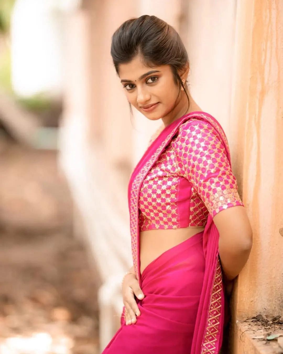 Only Heroines on Twitter: "Gorgeous #Archana @vj_archana_ 💗😍 https://t.co/PgzRu9Rgcs" / Twitter